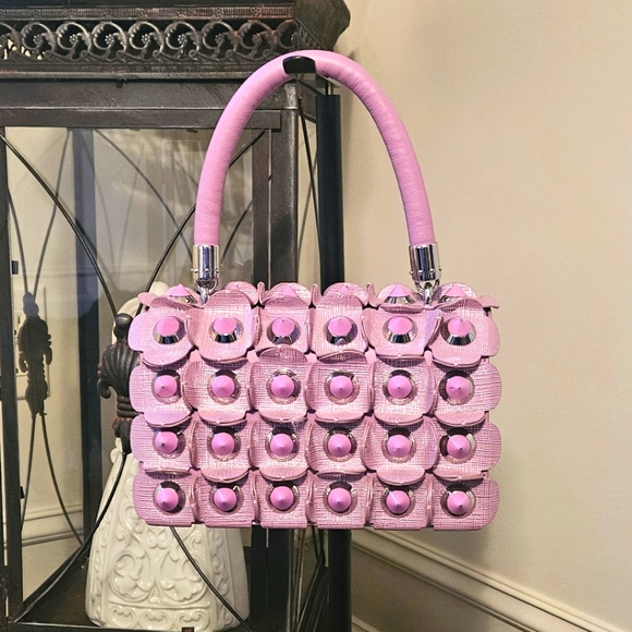 henri bendel | Bags | Euc Henri Bendel Top Handle 3d Floral Party Bag ...